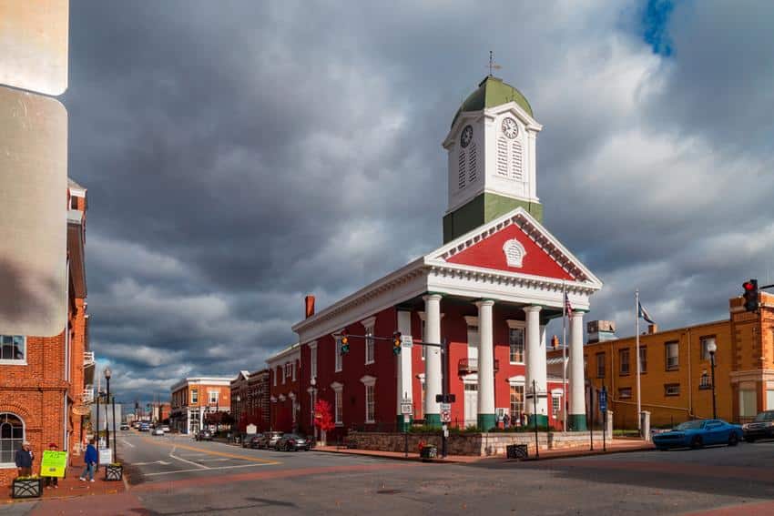 9 Best Things to Do in Charles Town, WV - Mountain Mama Vacation Homes